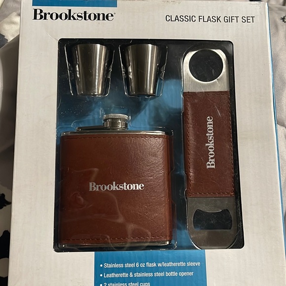 Brookstone | Other | Brookstone Classic Flask Gift Set | Poshmark